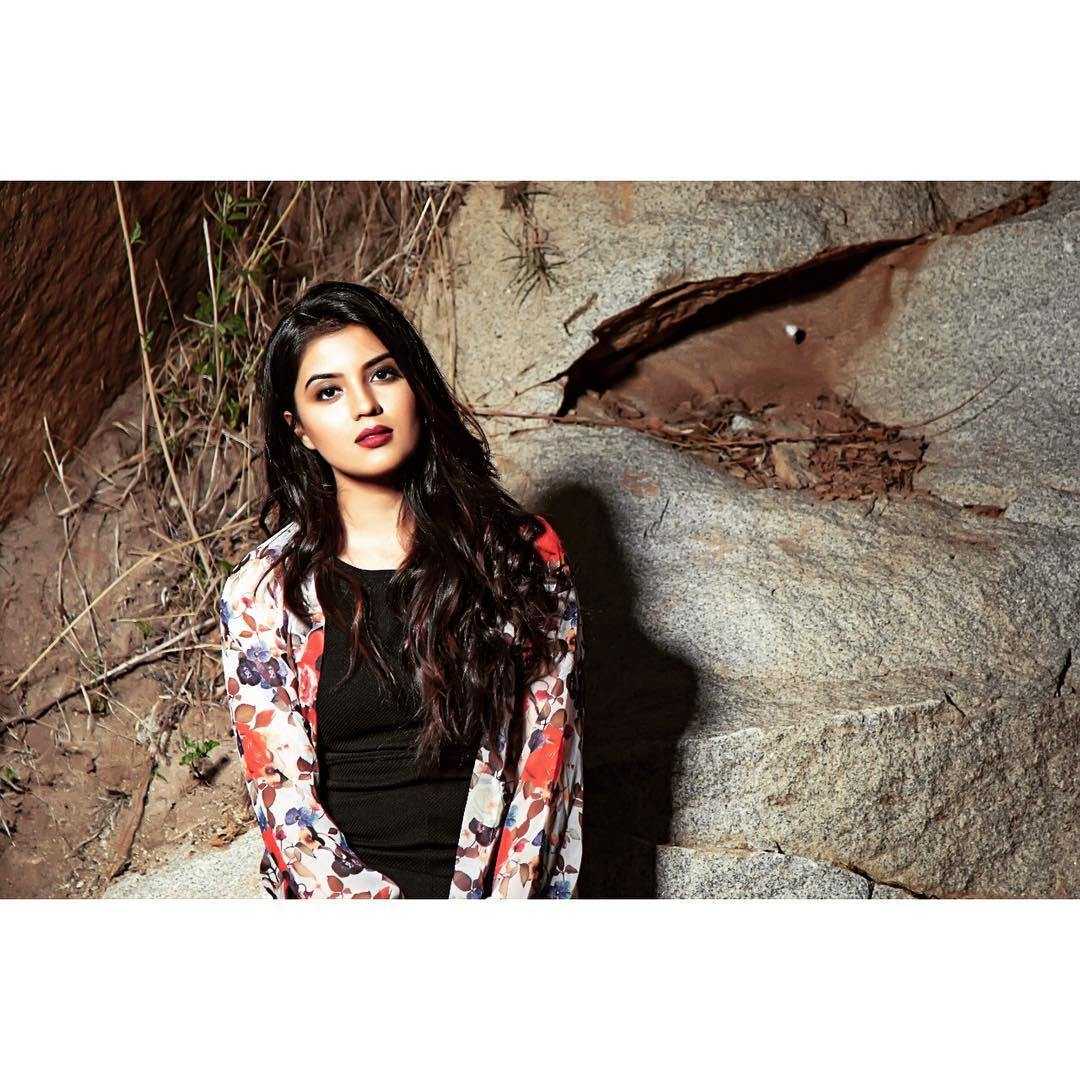 Amritha Aiyer Wiki, Biography, Age, Movies List, Images & More ...