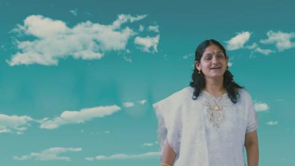 Harini (Singer) Wiki, Biography, Age, Songs, Husband, Images - wikimylinks