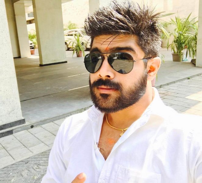 LV Revanth Wiki, Biography, Age, Family, Songs List, Images - wikimylinks