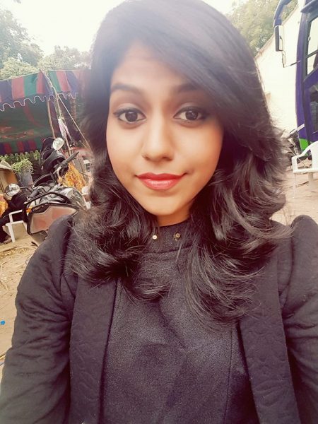 Madhu Priya Wiki, Biography, Age, Songs, Family, Images - wikimylinks