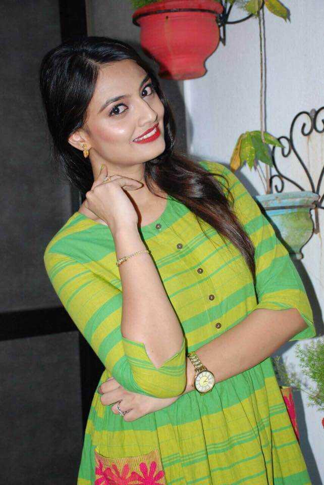 Nikitha Narayan Wiki, Biography, Age, Family, Movies, Images - wikimylinks