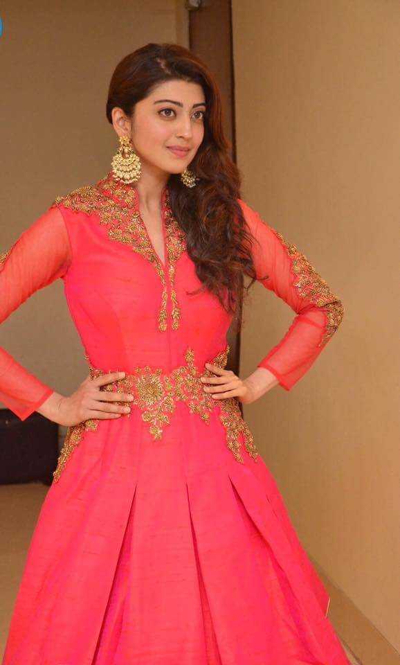 Pranitha Subhash Wiki, Biography, Age, Movies List, Family, Images ...