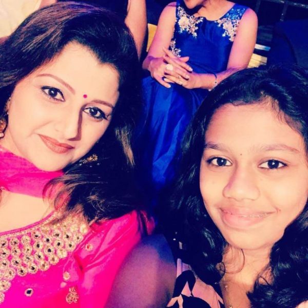 Dr. Sharmila Wiki, Biography, Age, Family, Serials, Images - wikimylinks