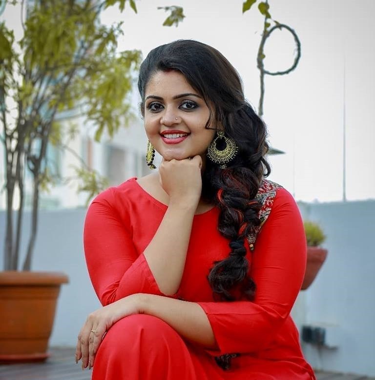 Aiswarya Mithun Koroth Wiki, Biography, Age, Images, Serials & More ...