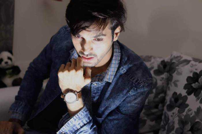 Ashish Dixit Wiki, Biography, Age, Movies, Family, Images - wikimylinks