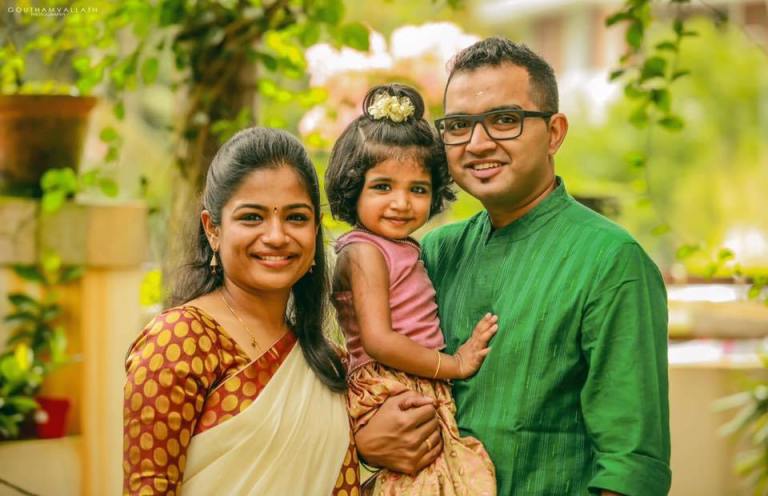 Divya S. Menon Wiki, Biography, Age, Songs List, Family, Images ...