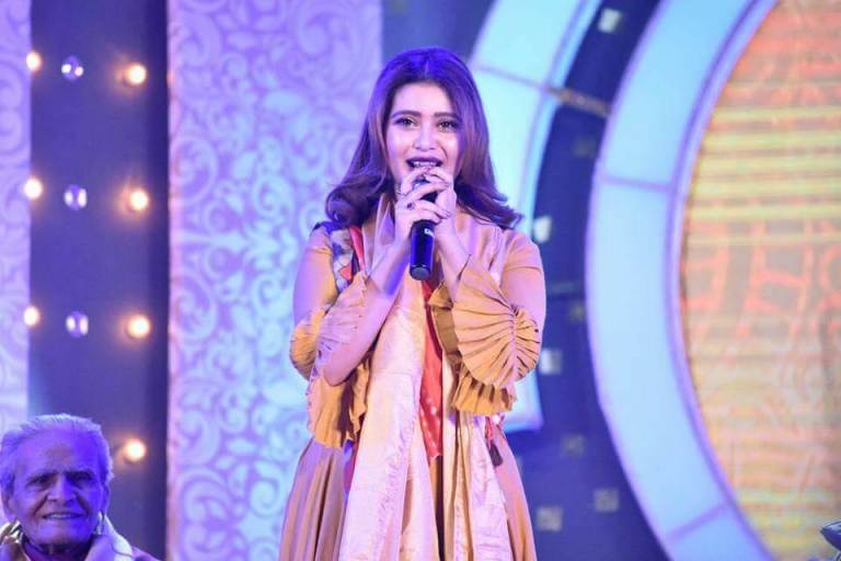 Ena Saha Wiki, Biography, Age, Movies, Family, Images & More - wikimylinks