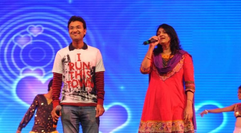 Harini (Singer) Wiki, Biography, Age, Songs, Husband, Images - wikimylinks