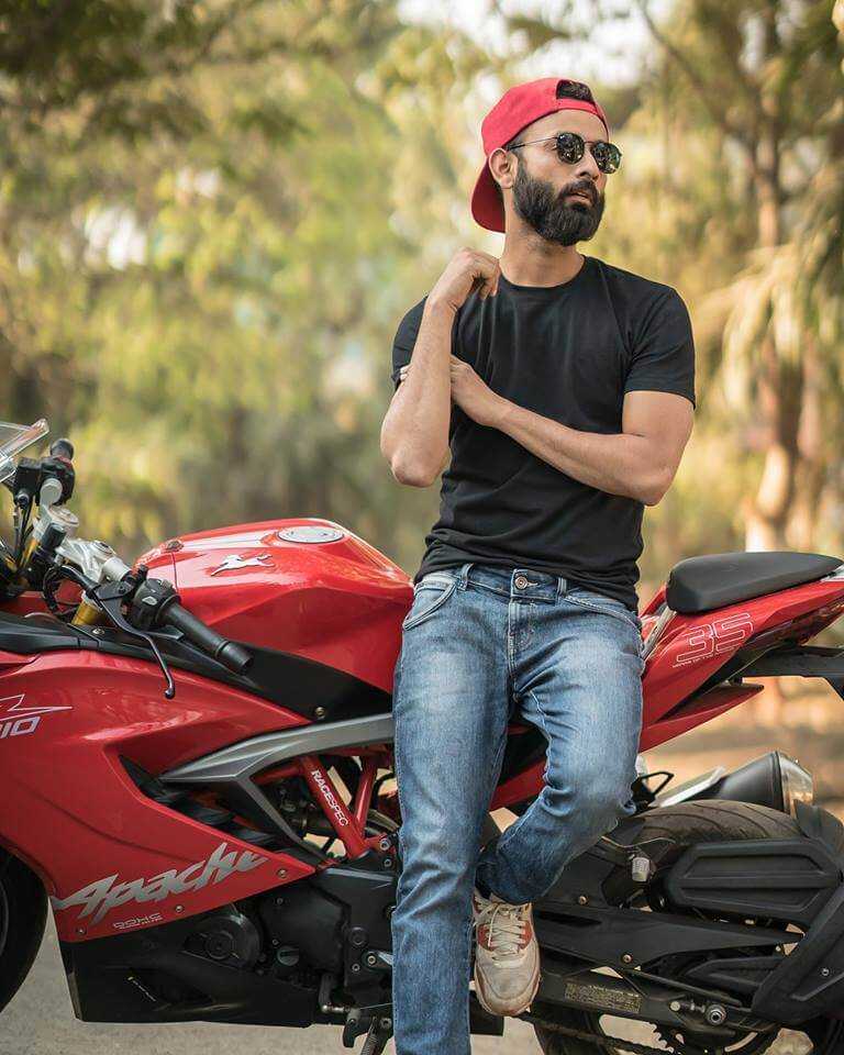 Nikunj Lotia (Be Younick) Wiki, Biography, Age, Family, Images & More ...