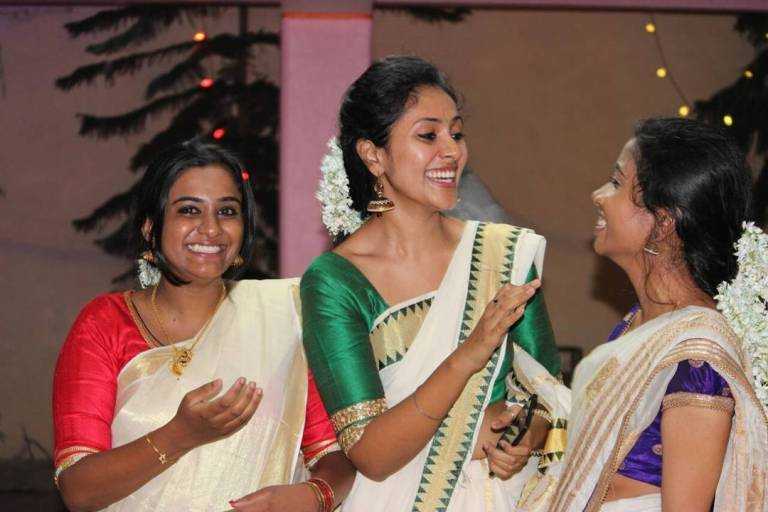 Punya Elizabeth Wiki, Biography, Age, Movies, Images - wikimylinks