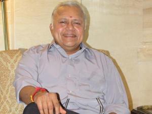 Radha Ravi Wiki, Biography, Age, Movies List, Family, Images - wikimylinks
