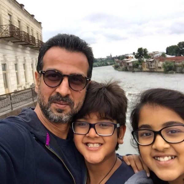 Ronit Roy Wiki, Biography, Age, Movies, Family, Images - wikimylinks