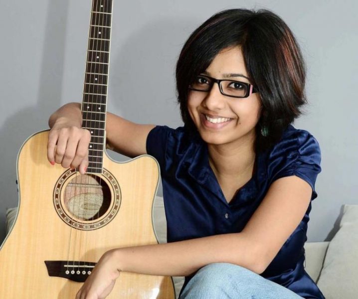 Shakthisree Gopalan Wiki, Biography, Age, Songs List, Family, Images ...