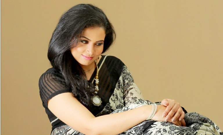 Sheelu Abraham Wiki, Biography, Age, Family, Movies List, Images ...