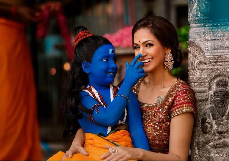 Simran Wiki, Biography, Age, Family, Movies List, Photos - wikimylinks