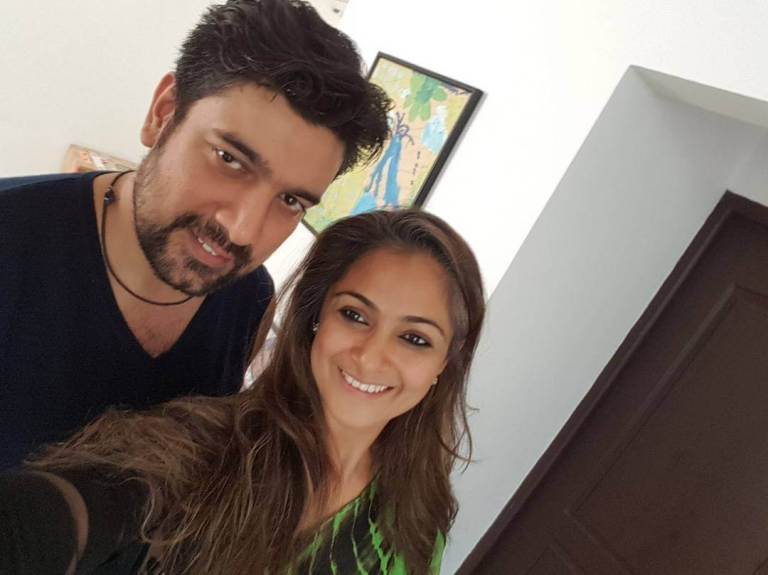 Simran Wiki, Biography, Age, Family, Movies List, Photos - wikimylinks