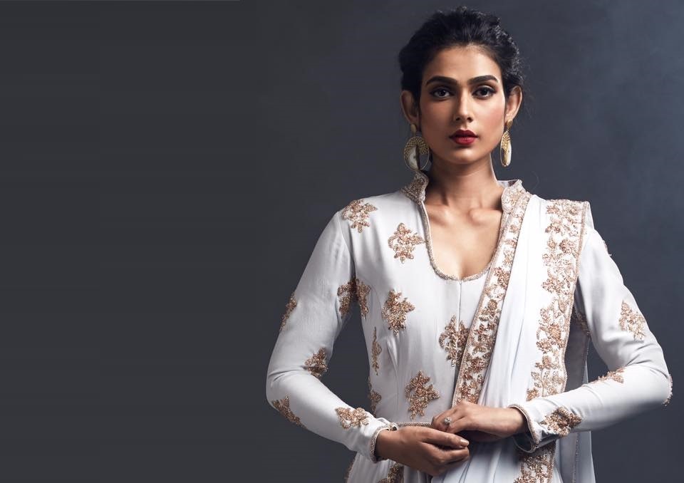 Aakanksha Singh Wiki, Biography, Age, Movies, TV Shows, Family, Images ...