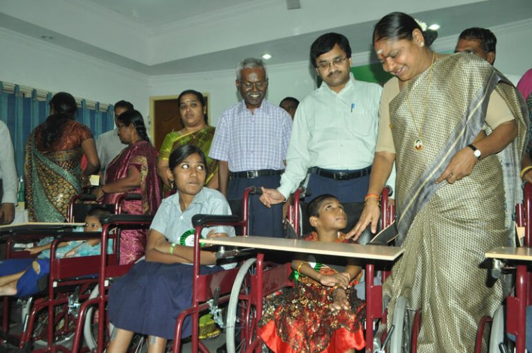 B. Valarmathi Wiki, Biography, Age, Caste, AIADMK Party, Details ...