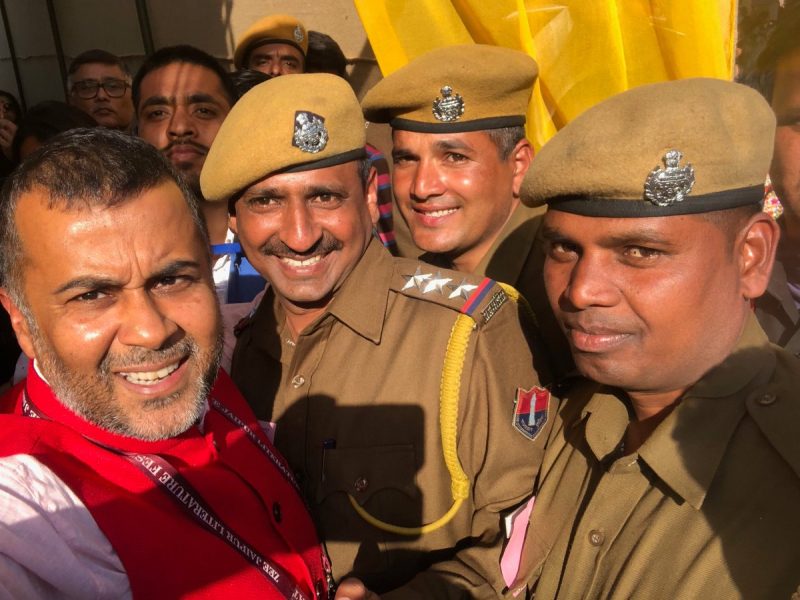 Chetan Bhagat Wiki, Biography, Age, Books - wikimylinks