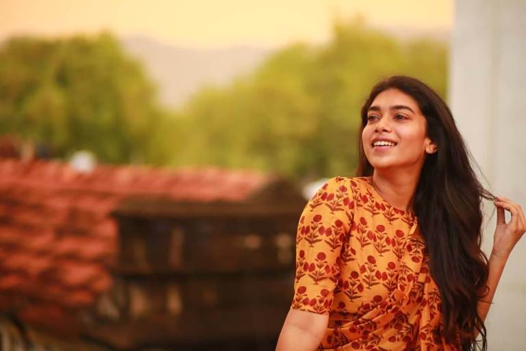 Dushara Vijayan Wiki, Biography, Age, Movies, Images - wikimylinks