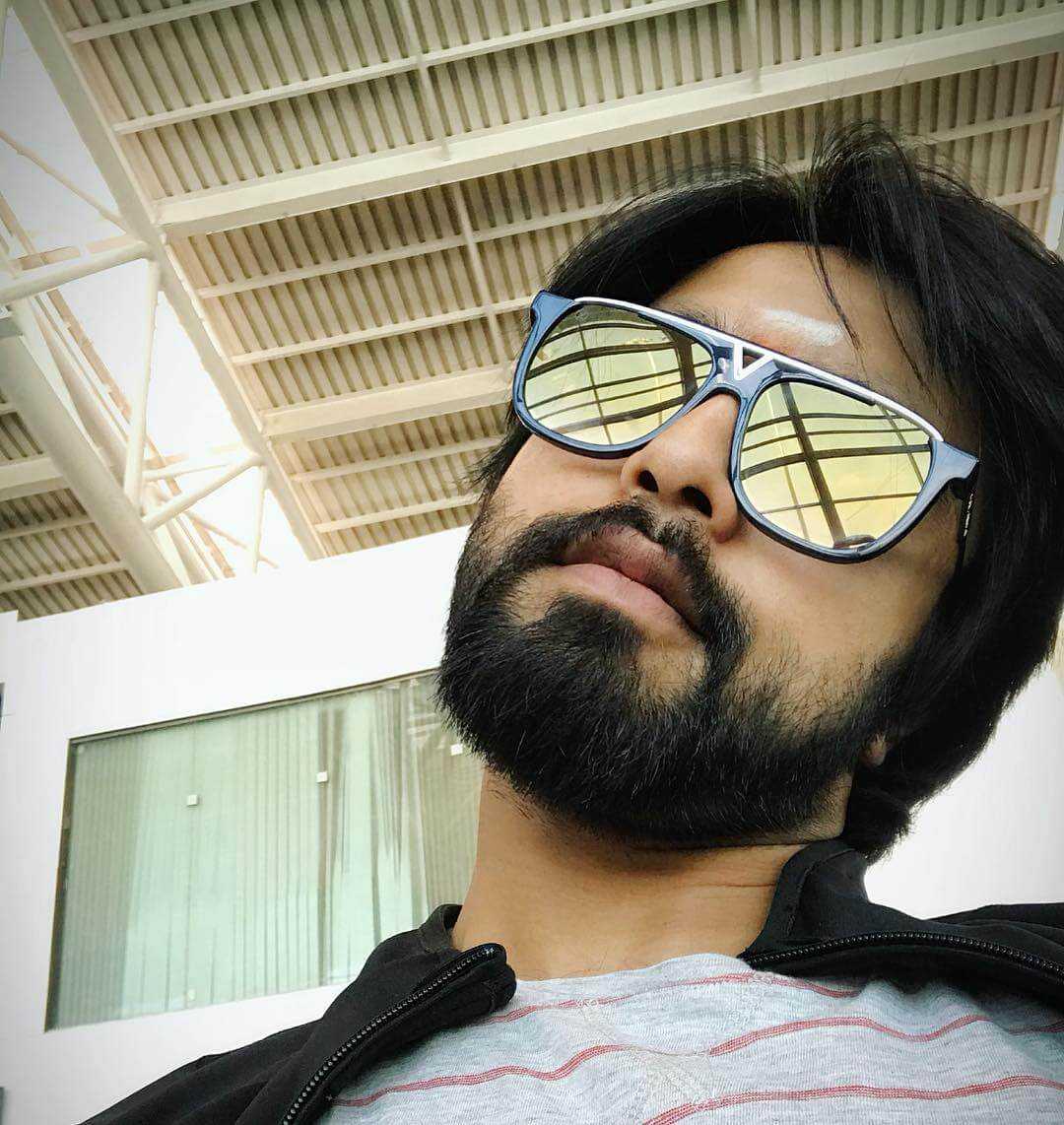 Kalyaan Dhev Wiki, Biography, Age, Movies, Images - wikimylinks