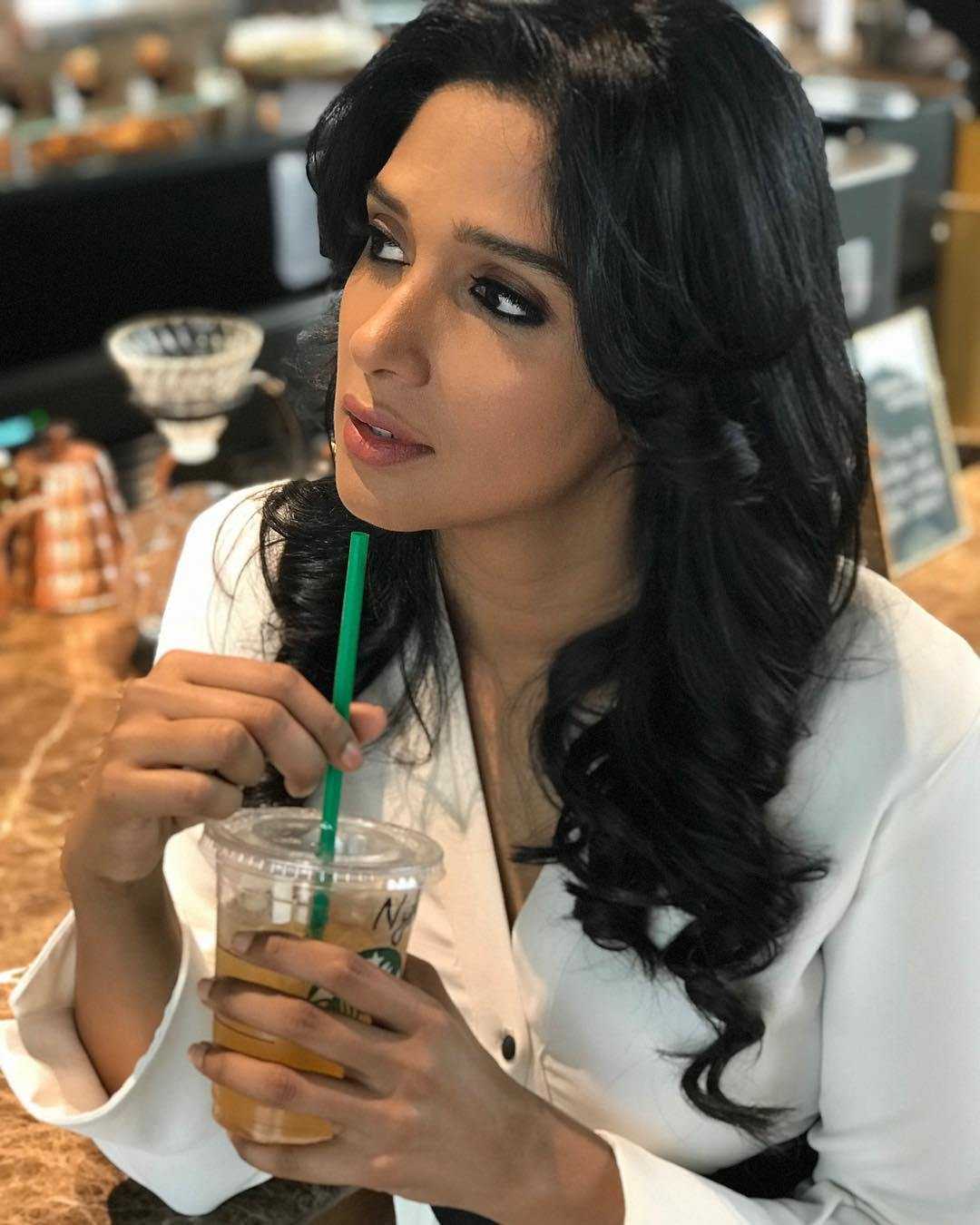 Nyla Usha Wiki, Biography, Age, Movies, Family, Images - wikimylinks