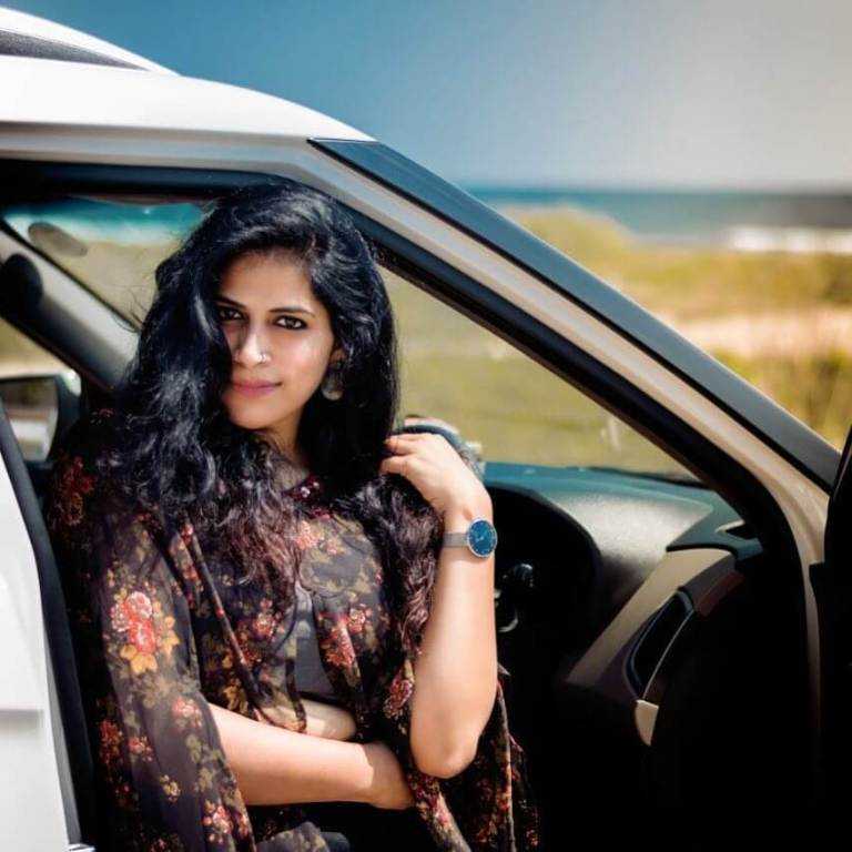 Pooja Vaidyanath Wiki, Biography, Age, Family, Songs, Images - wikimylinks