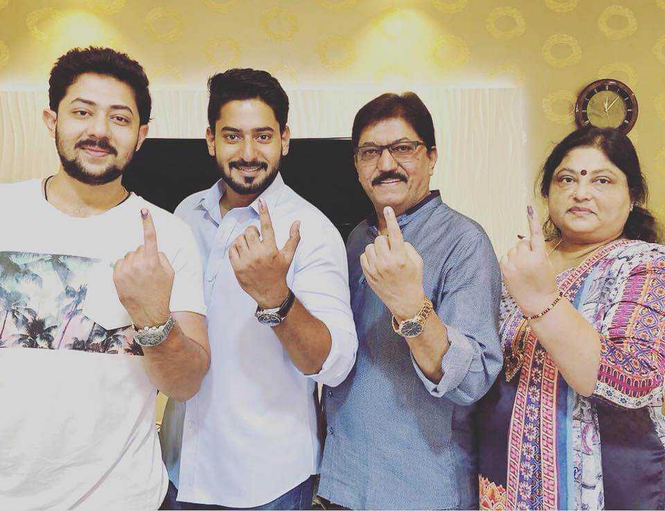 Prajwal Devaraj Wiki, Biography, Age, Movies List, Wife, Images ...
