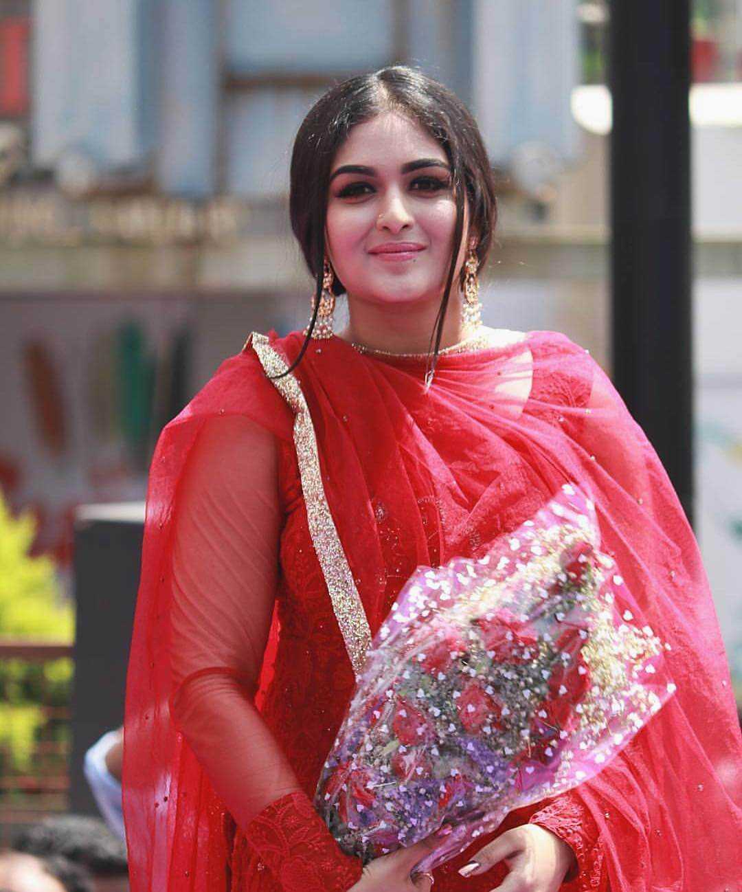 Prayaga Martin Wiki, Biography, Age, Movies, Images - wikimylinks