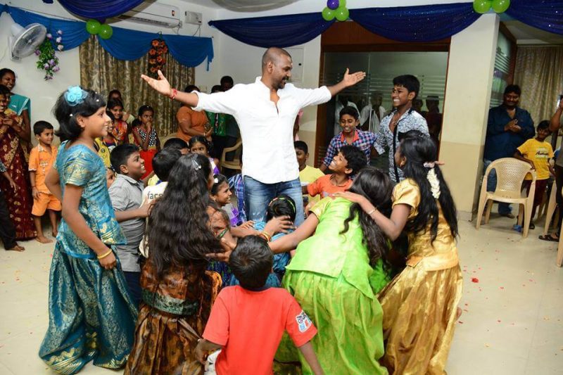 Raghava Lawrence Wiki, Biography, Age, Movies, Wife, Images - wikimylinks