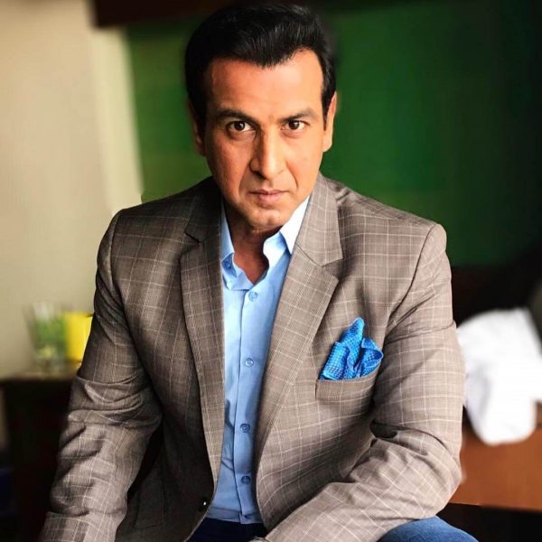 Ronit Roy Wiki, Biography, Age, Movies, Family, Images - wikimylinks