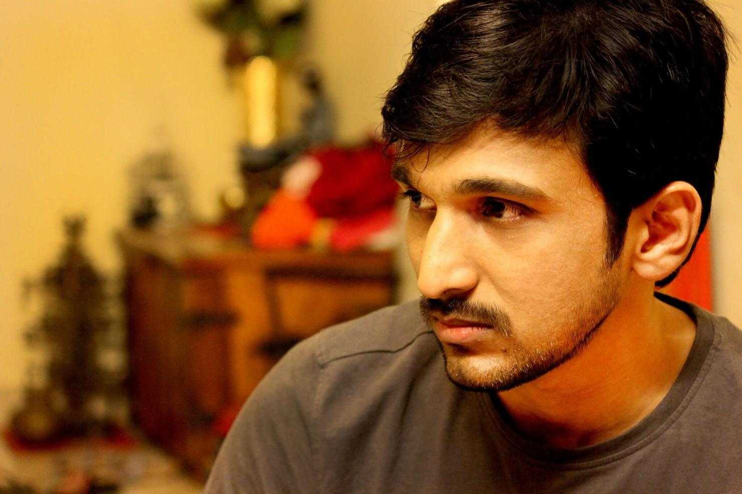 Pratik Gandhi Wiki, Biography, Age, Family, Movies, Images - wikimylinks