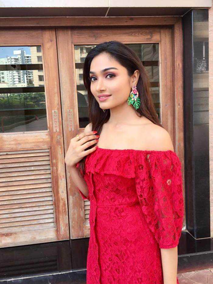 Aishwarya Devan Wiki, Biography, Age, Movies, Images - wikimylinks