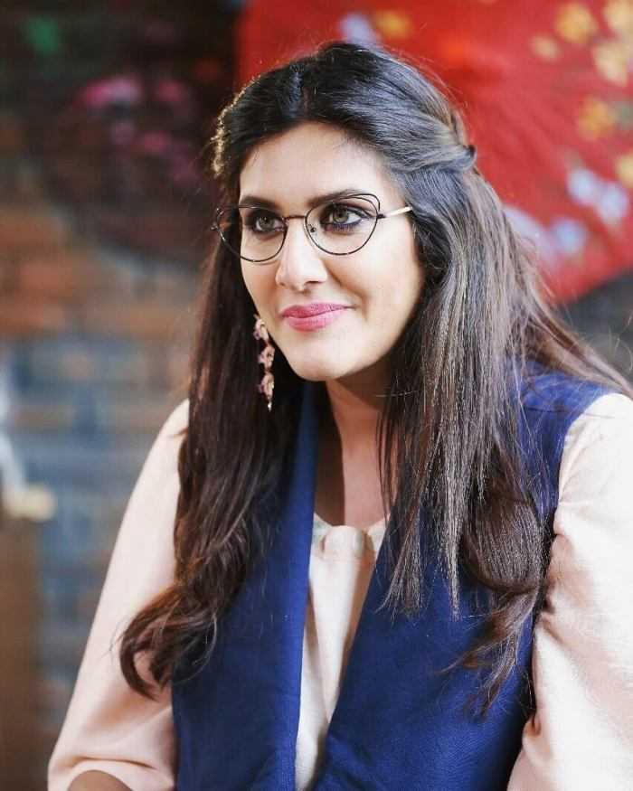 Ambika Anand Wiki, Biography, Age, Husband, Images - wikimylinks