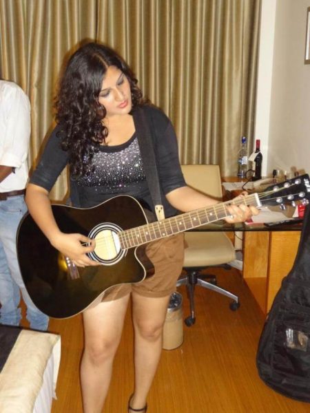 Bhavya Pandit Wiki, Biography, Age, Songs, Images - wikimylinks