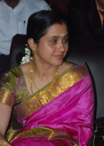 Devayani Wiki, Biography, Age, Family, Movies, Images - wikimylinks