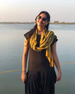 Geetha Madhuri (Singer) Wiki, Biography, Age, Bigg Boss, Songs, Images ...