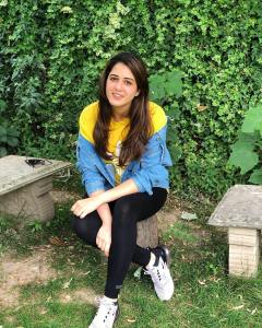 Isha Rikhi Wiki, Biography, Age, Images, Movies - wikimylinks