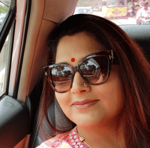Kushboo Wiki, Biography, Age, Family, Movies, Images - wikimylinks