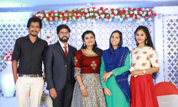 Punya Elizabeth Wiki, Biography, Age, Movies, Images - wikimylinks