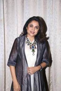 Ramya Krishnan Wiki, Biography, Age, Family, Movies, Images - wikimylinks