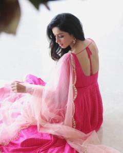 Riya Suman Wiki, Biography, Age, Movies, Family, Images & More ...