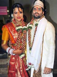 Sameera Reddy Wiki, Biography, Age, Movies List, Family, Images ...