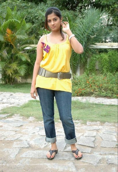 Sindhu Tolani Wiki, Biography, Age, Movies List, Images - wikimylinks