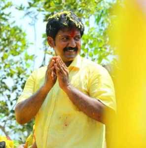 Vallabhaneni Vamsi Wiki, Biography, Age, Family, Images & More ...