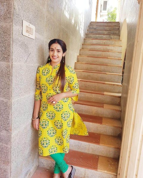 Vidhya Mohan Wiki, Biography, Age, Family, Movies, Images - wikimylinks