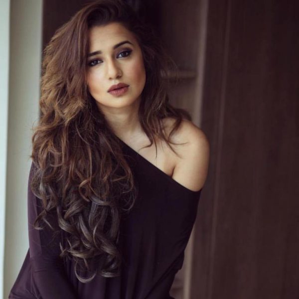 Tahlia Rowena Wiki, Biography, Age, Images, Family & More - wikimylinks