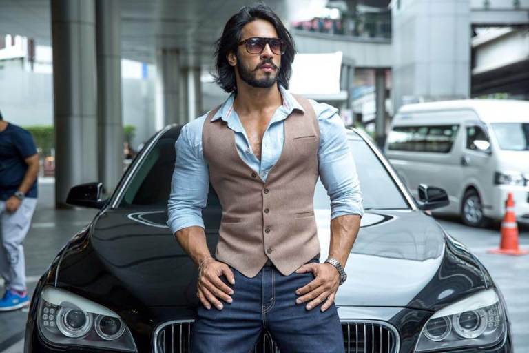 Thakur Anoop Singh Wiki, Biography, Age, Movies List, Family, Images ...