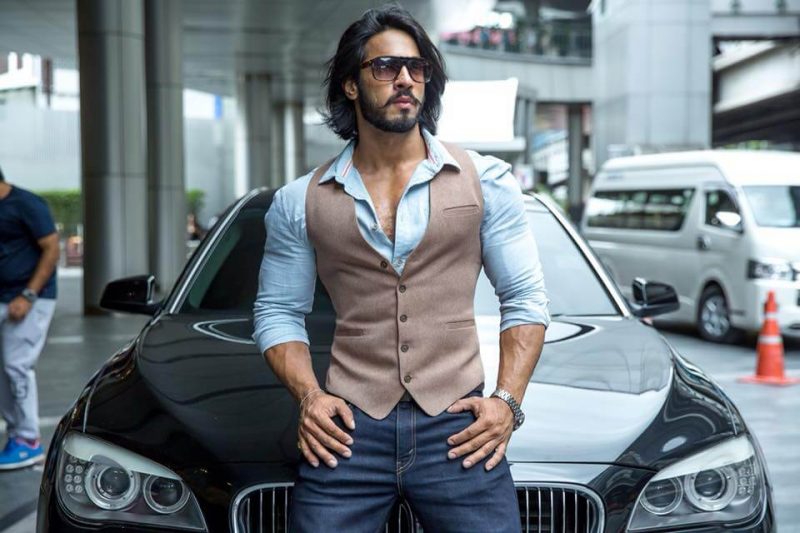 Thakur Anoop Singh Wiki, Biography, Age, Movies List, Family, Images ...