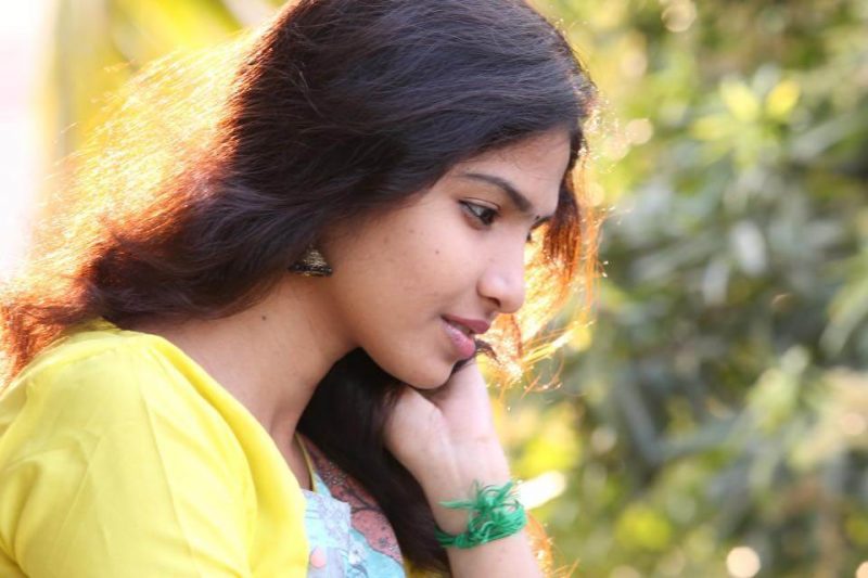 Venba Wiki, Biography, Age, Movies, Family, Images - wikimylinks